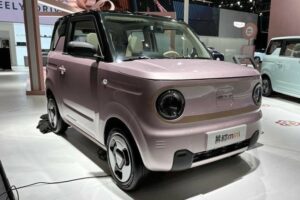 Novo carro elétrico da Geely, Panda Mini EV custa R$ 31 mil