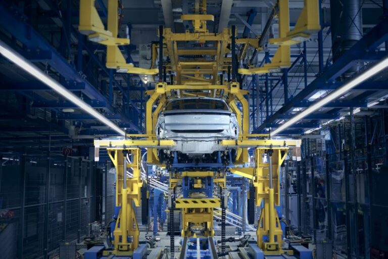 Ford e Renault anunciam parceria para produção de VEs na Europa